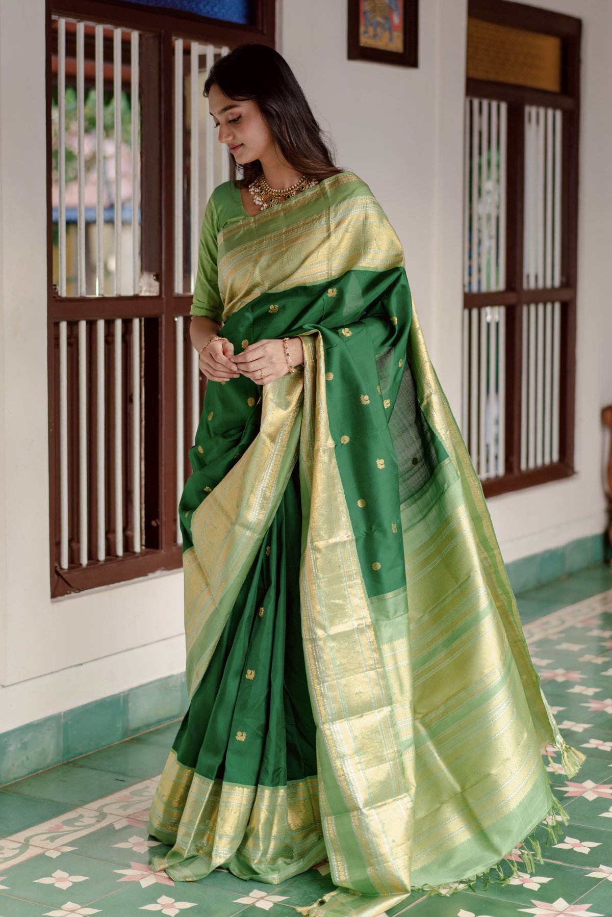 Bottle Green Kanjeevaram Silk Saree with Light Green Border - Tulsi Weaves