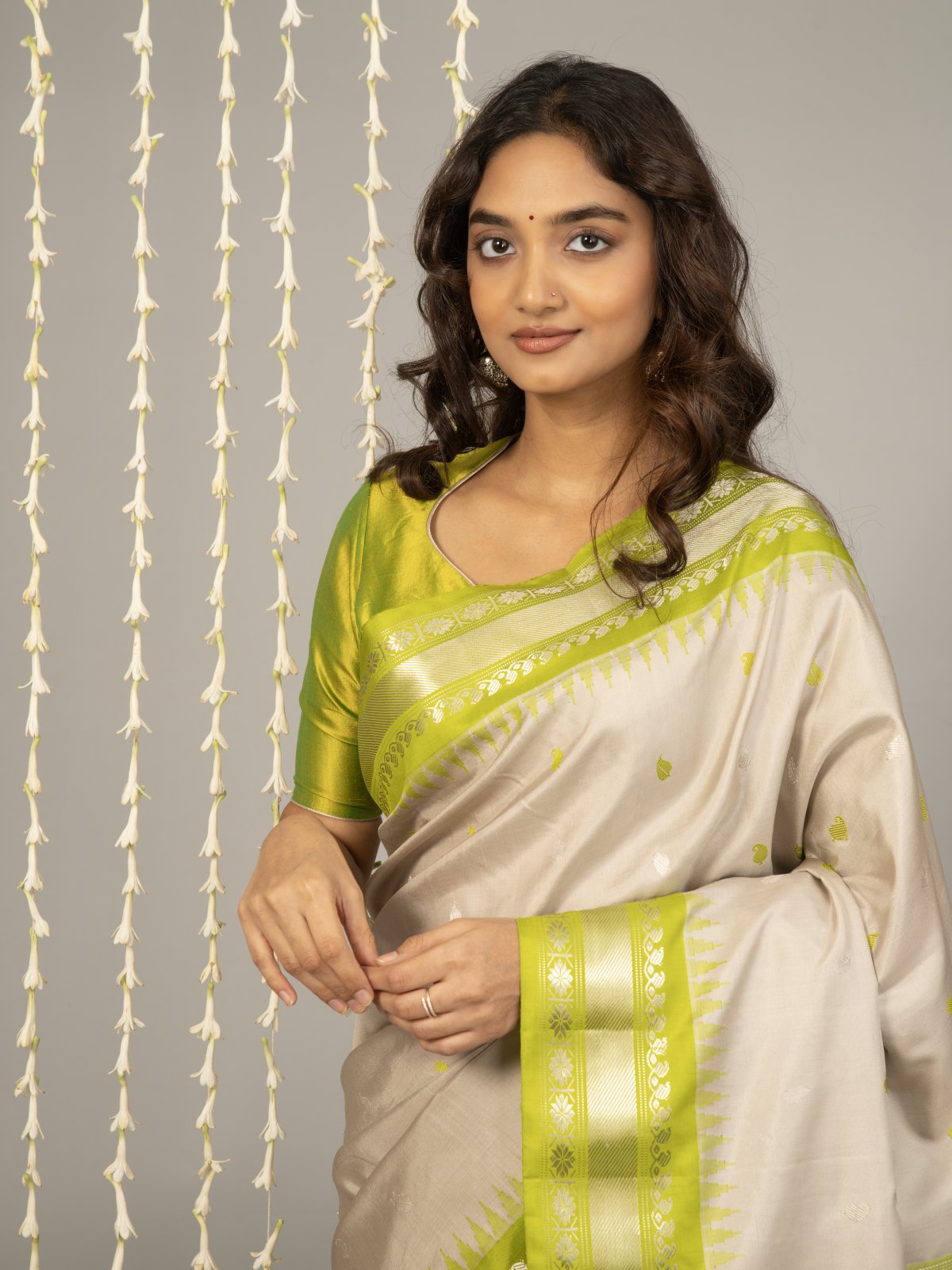 Elegant Off-White Gadwal Silk Saree - Handwoven Indian Ethnic Wear ...