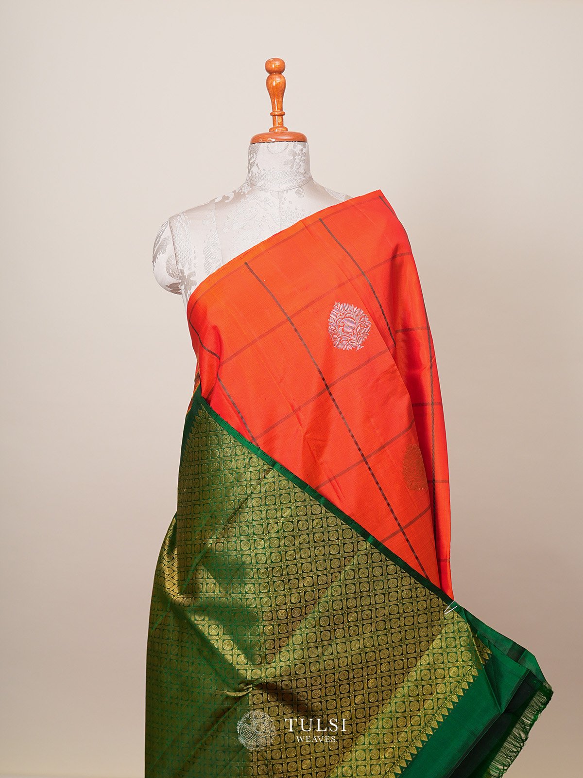 Rust Borderless Kanjeevaram Silk Saree - Traditional Handwoven Elegance ...