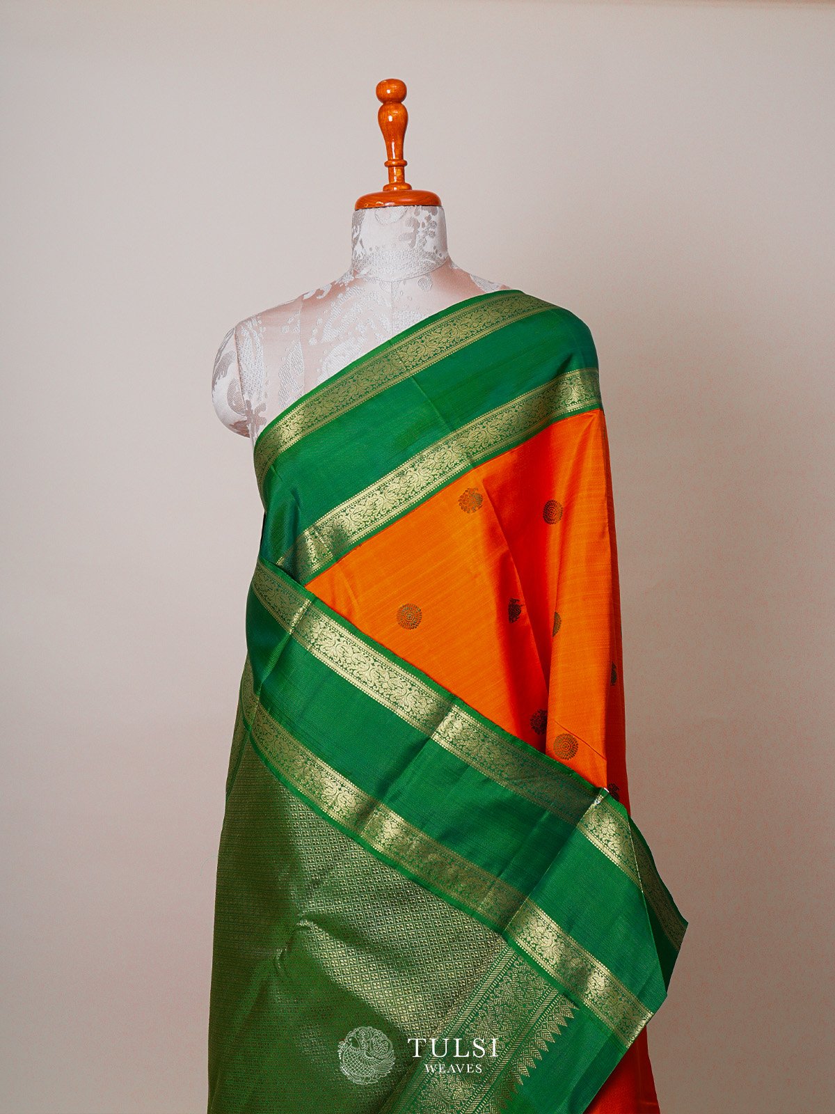 Rust Orange Kanjeevaram Silk Saree With Contrast Border – Tulsiweaves