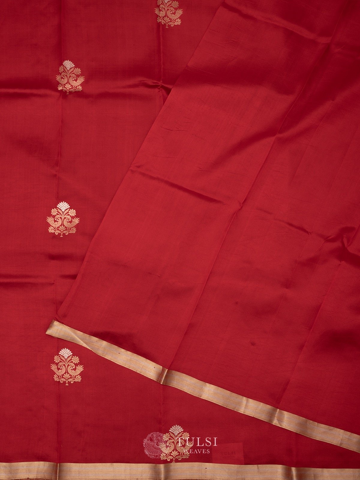 Red Banaras Silk Saree with Gold Border - Traditional Elegance - Tulsi ...