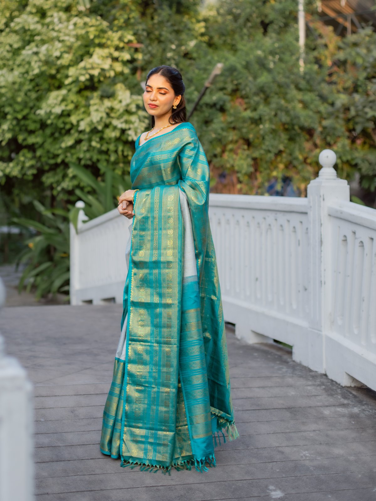 Checked Greyish Blue Kanjeevaram Silk Saree with Blue Border - Tulsi Weaves
