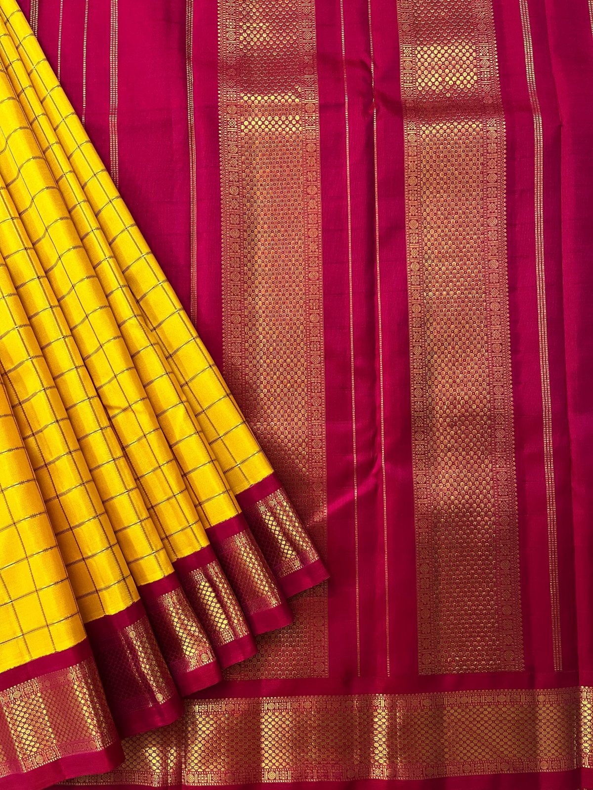 Checked Off-White Kanjeevaram Silk Saree With Red Border