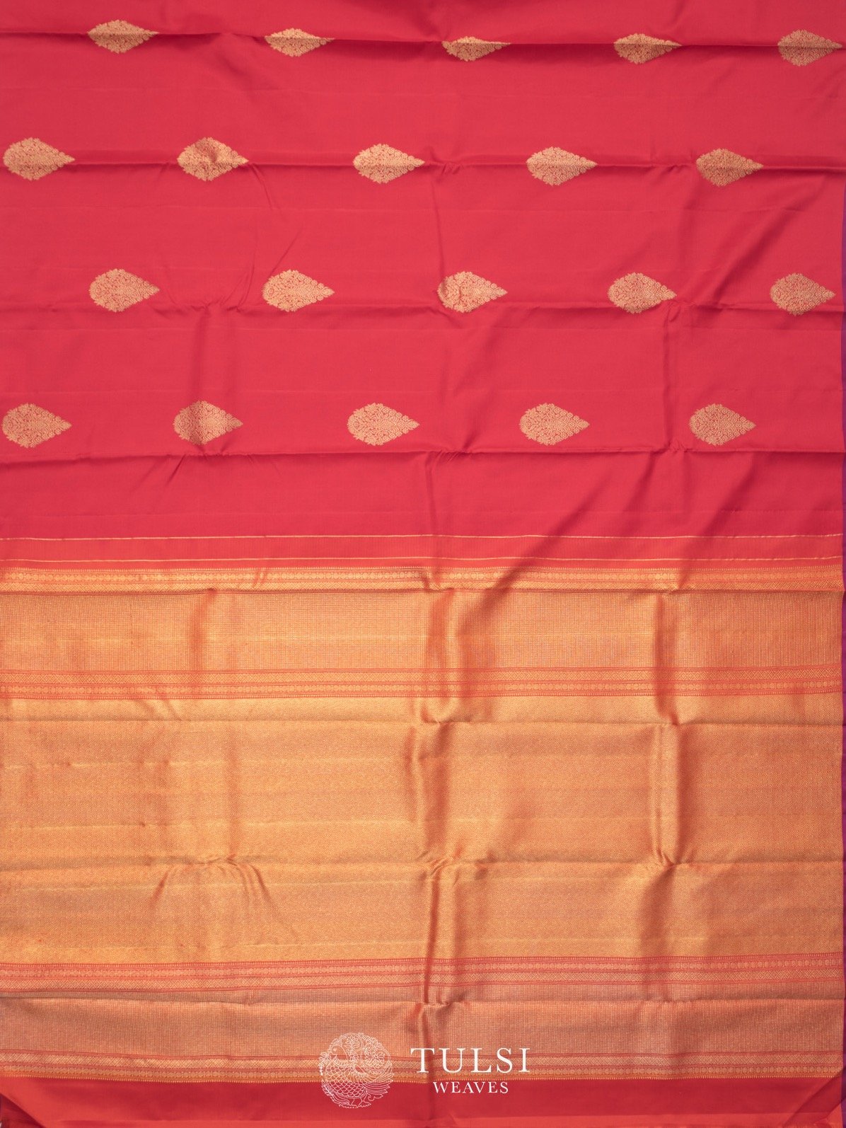 Red Borderless Kanchipuram Silk Saree - Traditional Handwoven Elegance ...