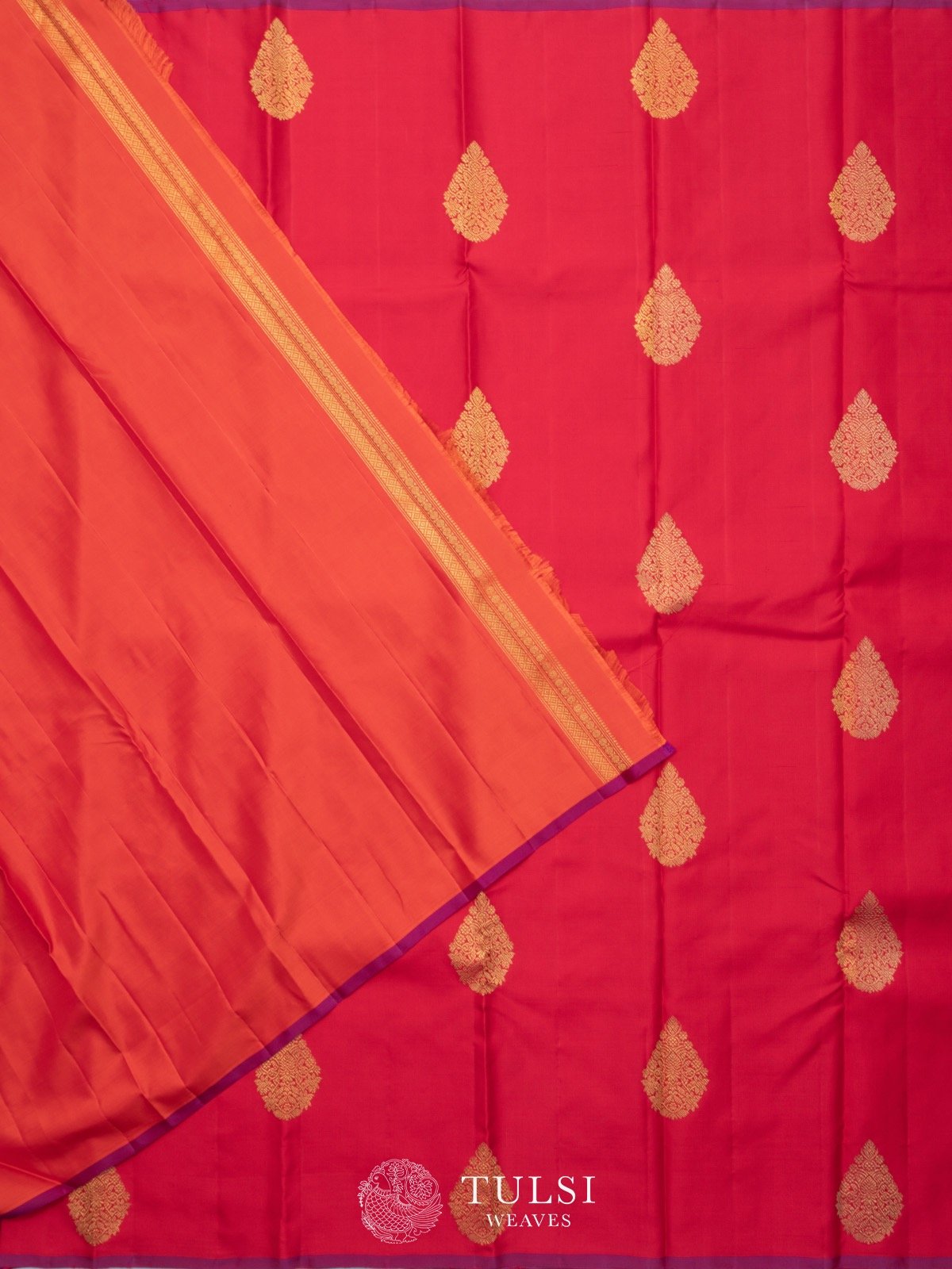 Red Borderless Kanchipuram Silk Saree - Traditional Handwoven Elegance ...